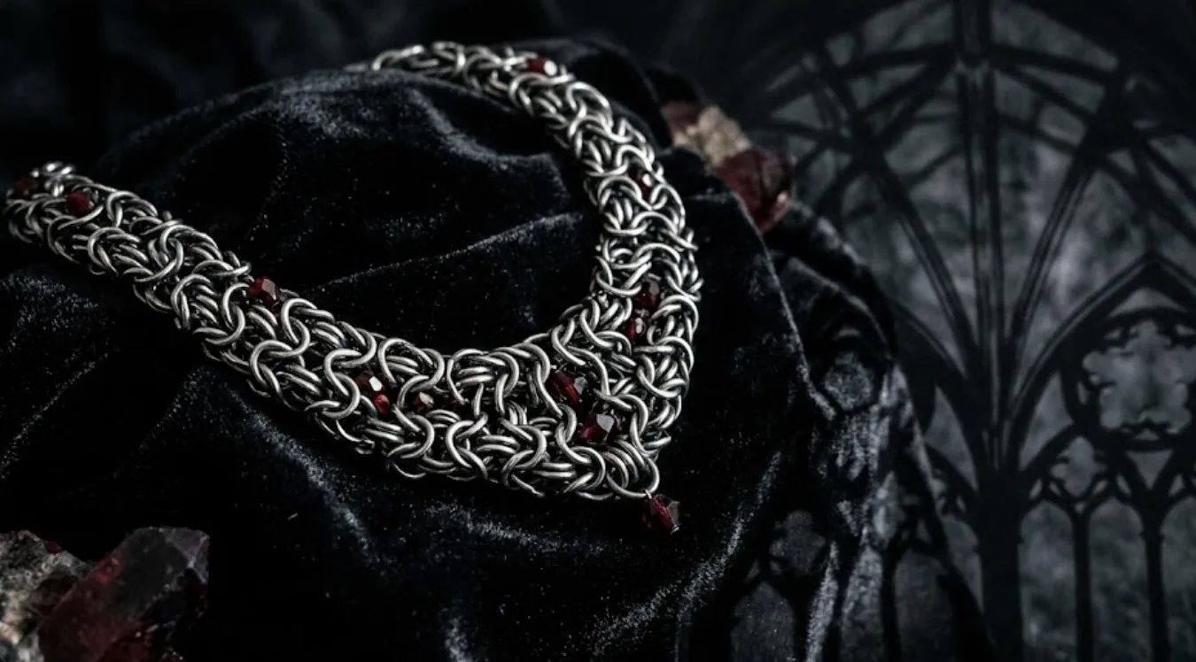 Byzantine Necklace: Why This Chainmail Weave Looks So Strong in Gothic ...
