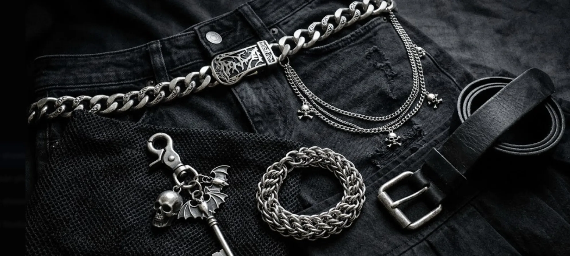 Gothic Chain Belts and Waist Chains: Dark Metal Accessories Styling ...
